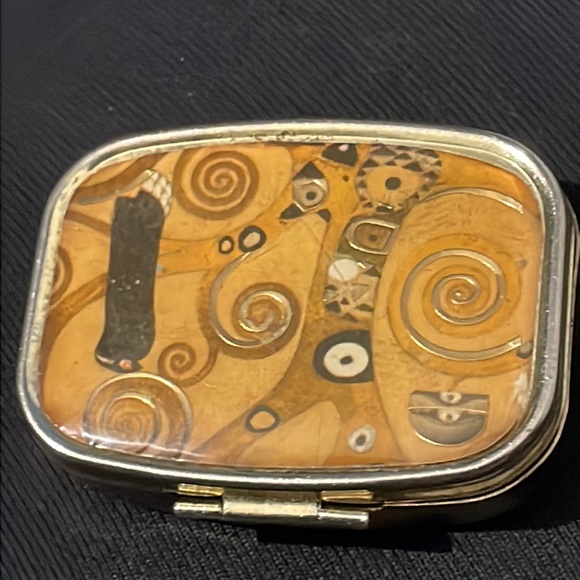 Frindolin | Accessories | Fridolin Gustav Klimt Tree Of Life Pill Box ...